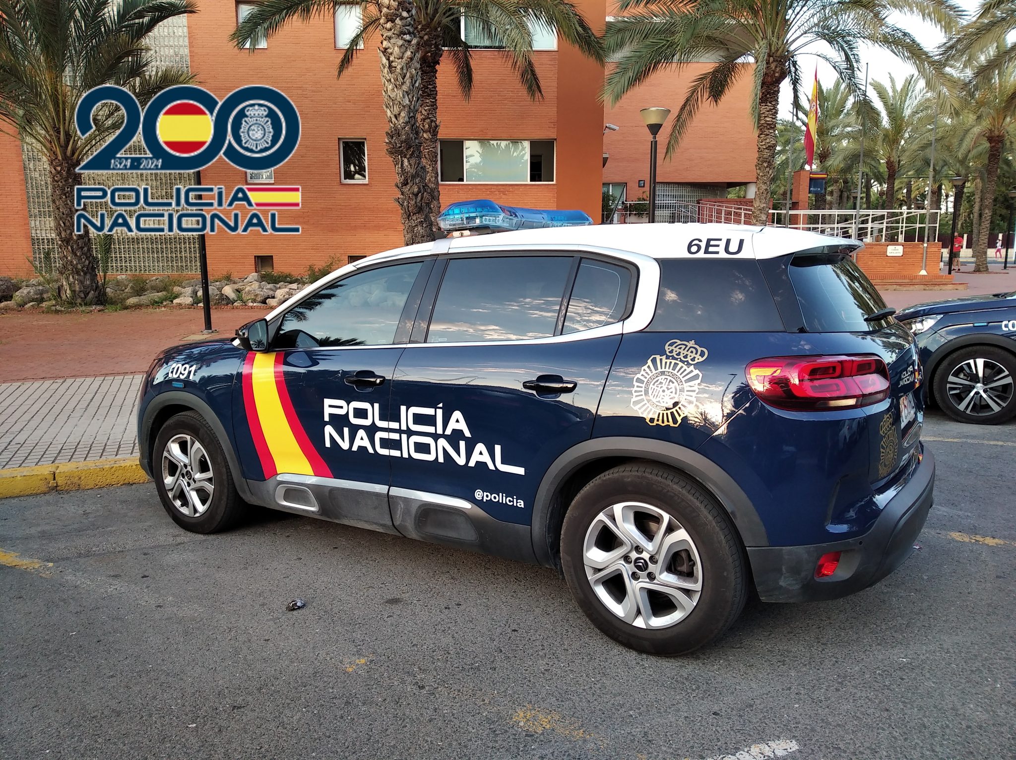 La Policía Nacional detiene a dos personas por maniatar y herir con ...